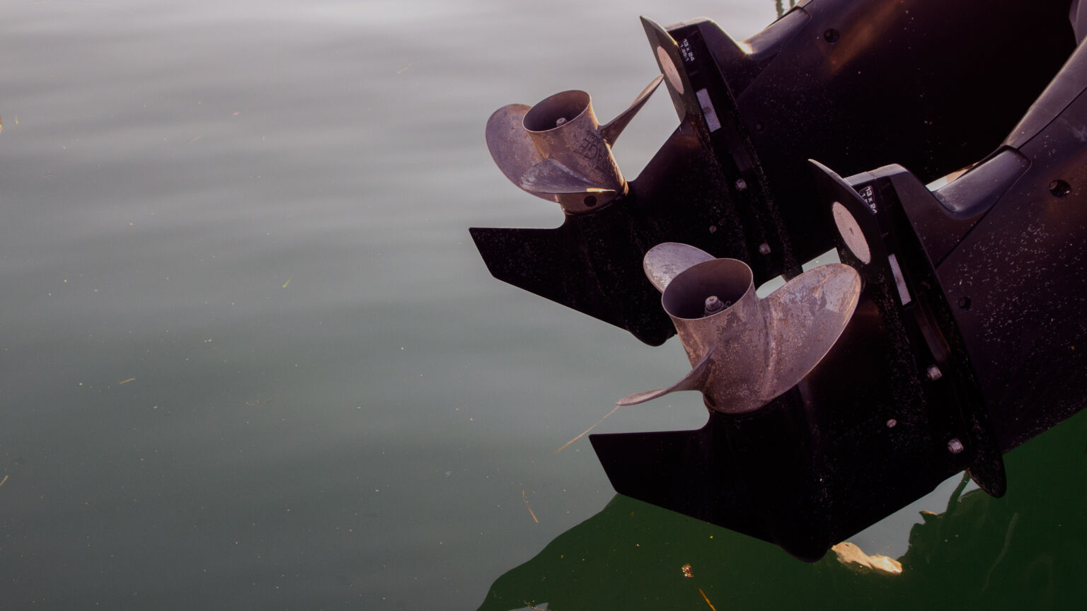 Propellers of motor boat | Copyright-free photo (by M. Vorel) | LibreShot