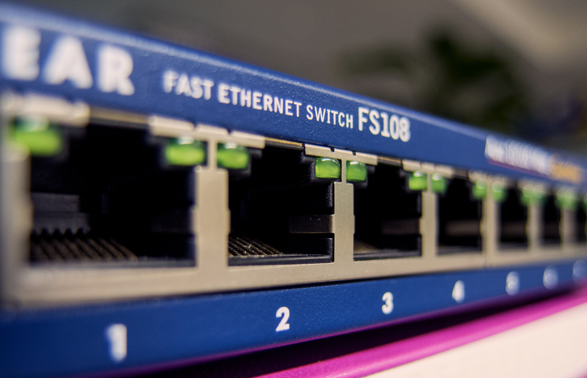 Ethernet Swich | Copyright-free photo (by M. Vorel) | LibreShot
