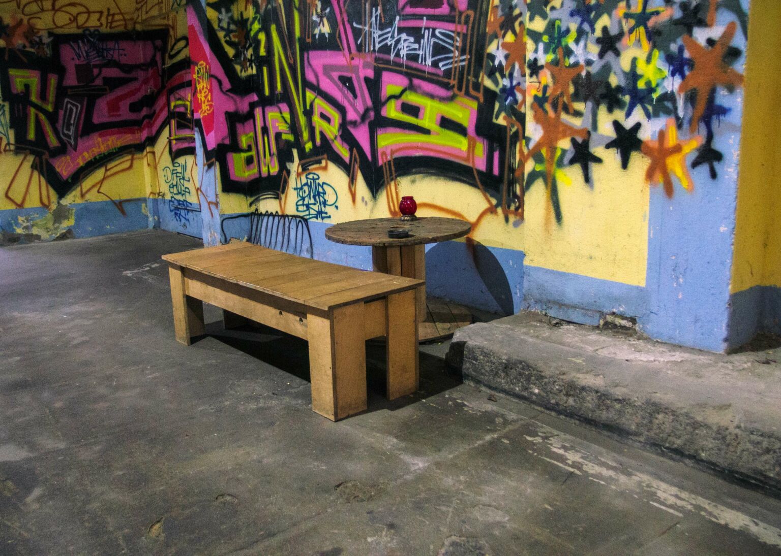 Graffiti wall in grunge room | Copyright-free photo (by M. Vorel ...