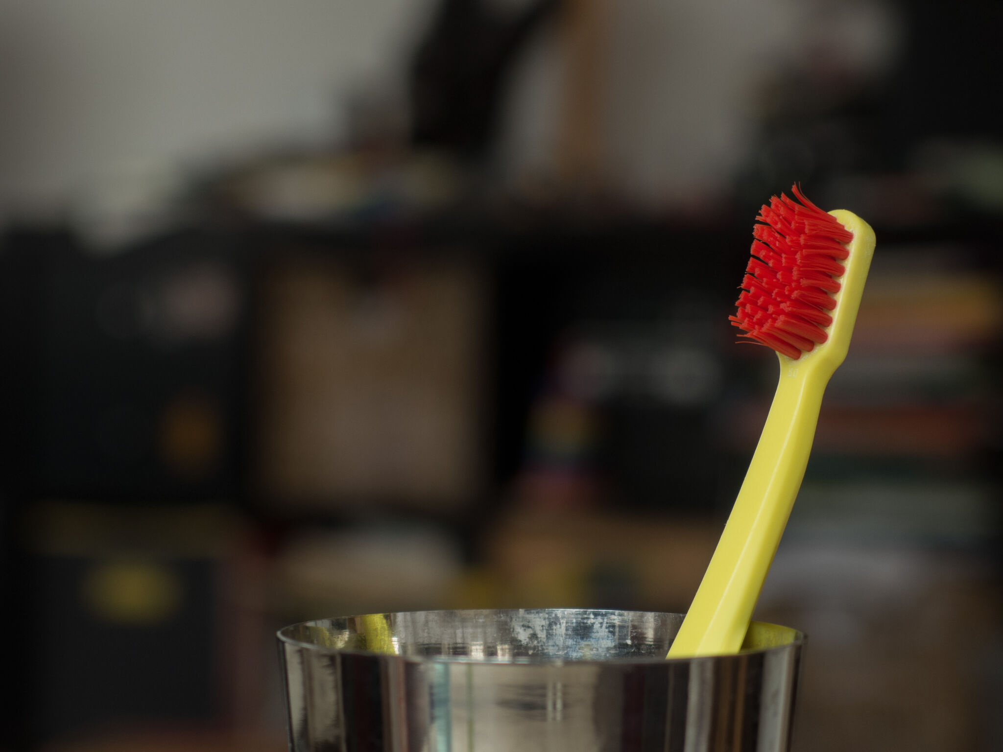 Toothbrush | Copyright-free photo (by M. Vorel) | LibreShot