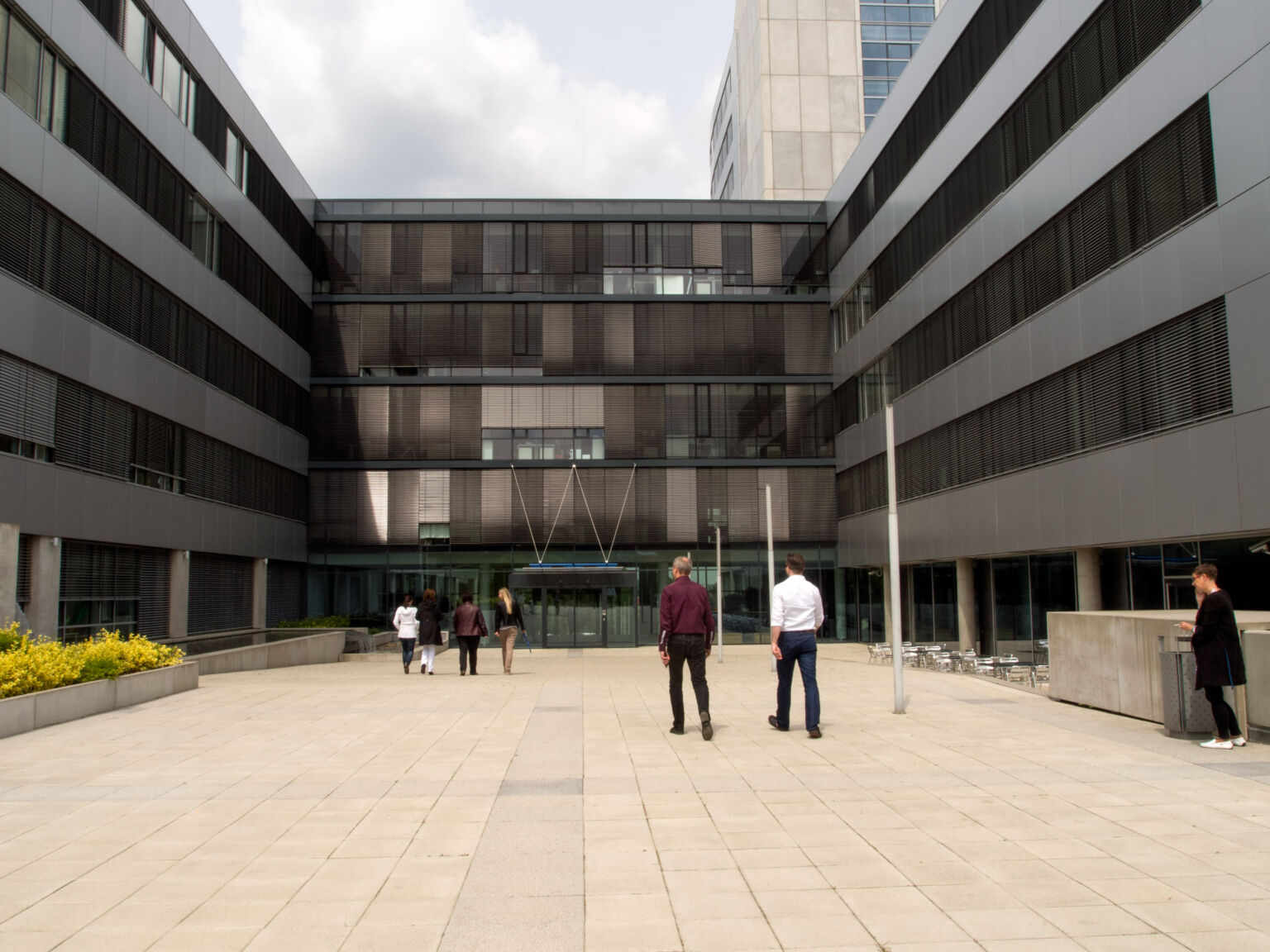 Business building | Copyright-free photo (by M. Vorel) | LibreShot