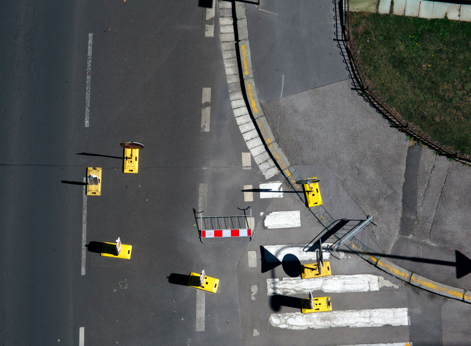 Street Traffic Signs | Copyright-free photo (by M. Vorel) | LibreShot