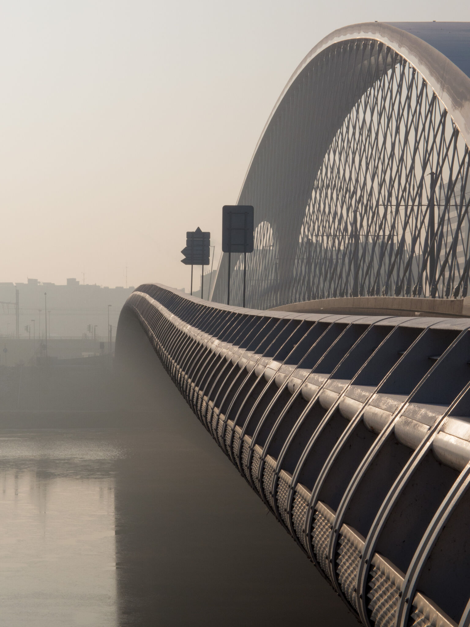 Futuristic Bridge | Copyright-free photo (by M. Vorel) | LibreShot