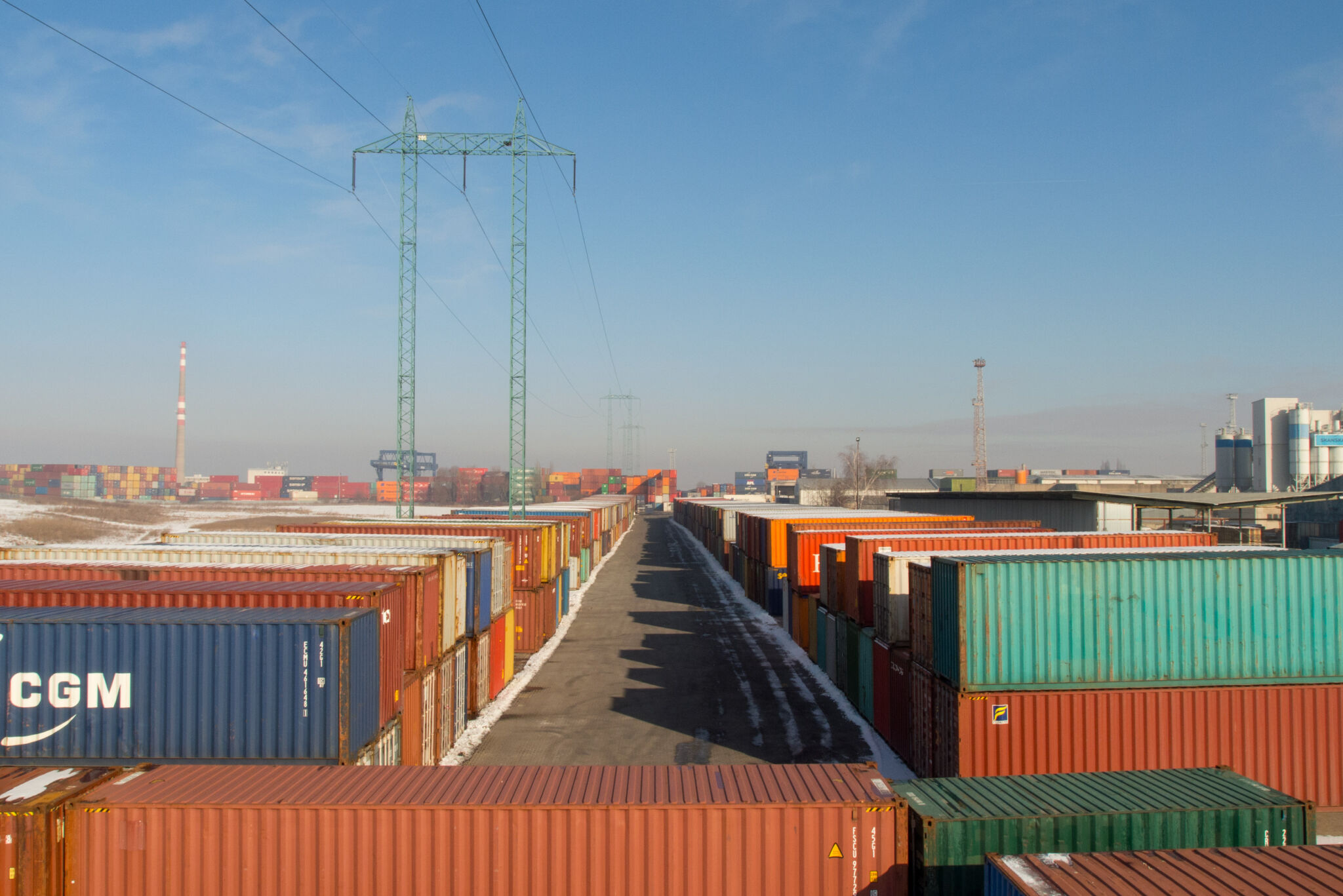 Cargo Transshipment Hub | Copyright-free photo (by M. Vorel) | LibreShot