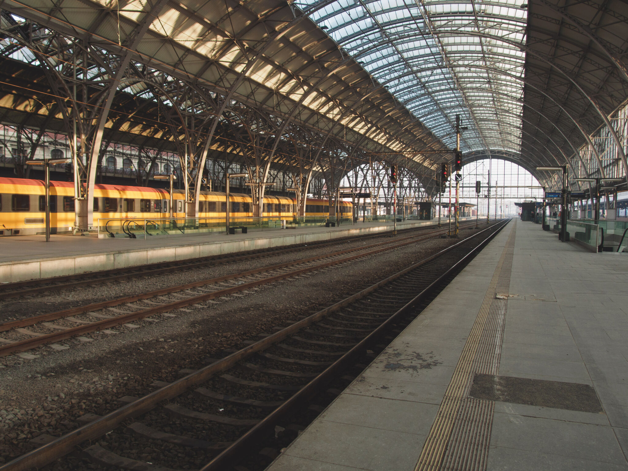 Inside The Train Station | Copyright-free photo (by M. Vorel) | LibreShot