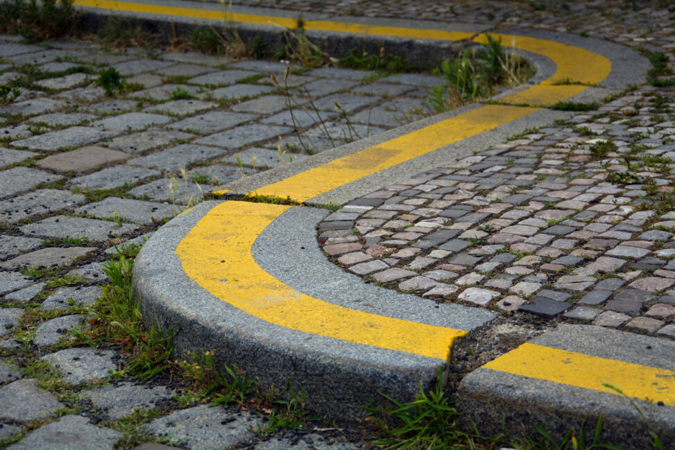Sidewalk Curb | Copyright-free photo (by M. Vorel) | LibreShot