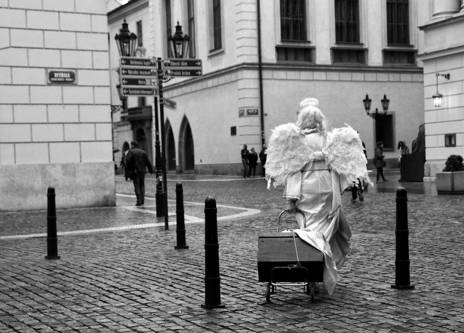Street Angel | Copyright-free photo (by M. Vorel) | LibreShot