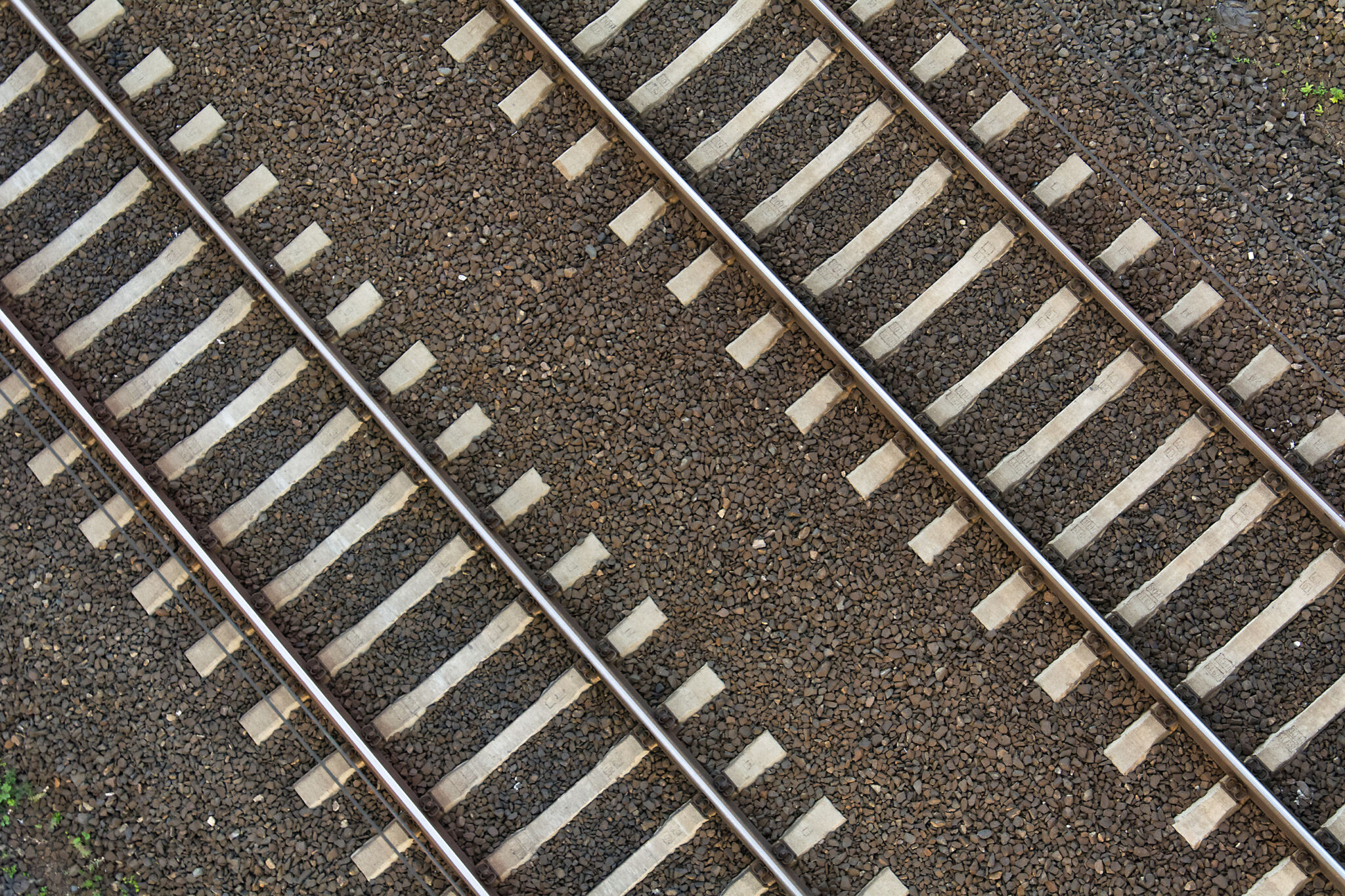 Train tracks top view | Copyright-free photo (by M. Vorel) | LibreShot