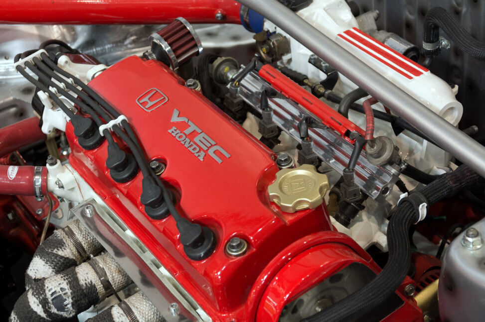Honda V-TEC Car Engine | Copyright-free photo (by M. Vorel) | LibreShot