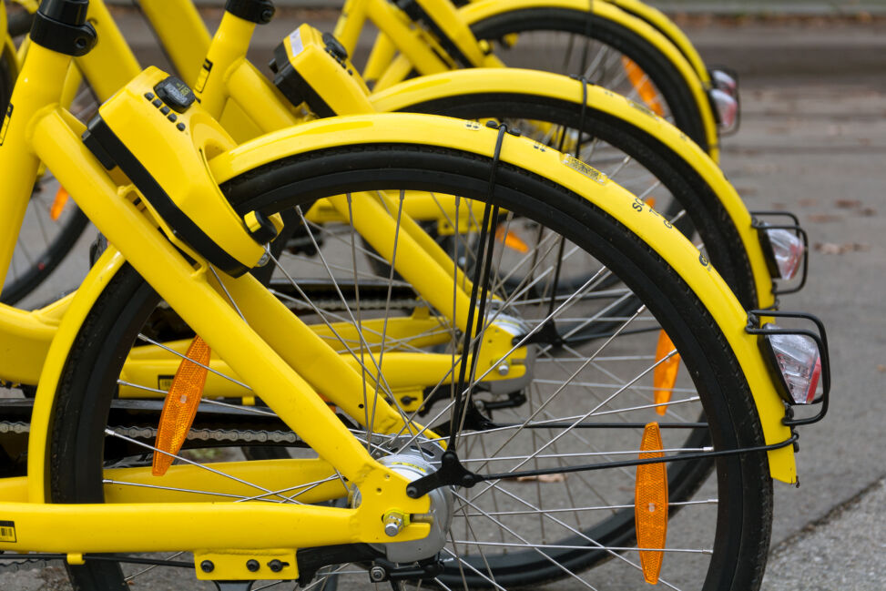 Urban Bike-Sharing | Copyright-free photo (by M. Vorel) | LibreShot