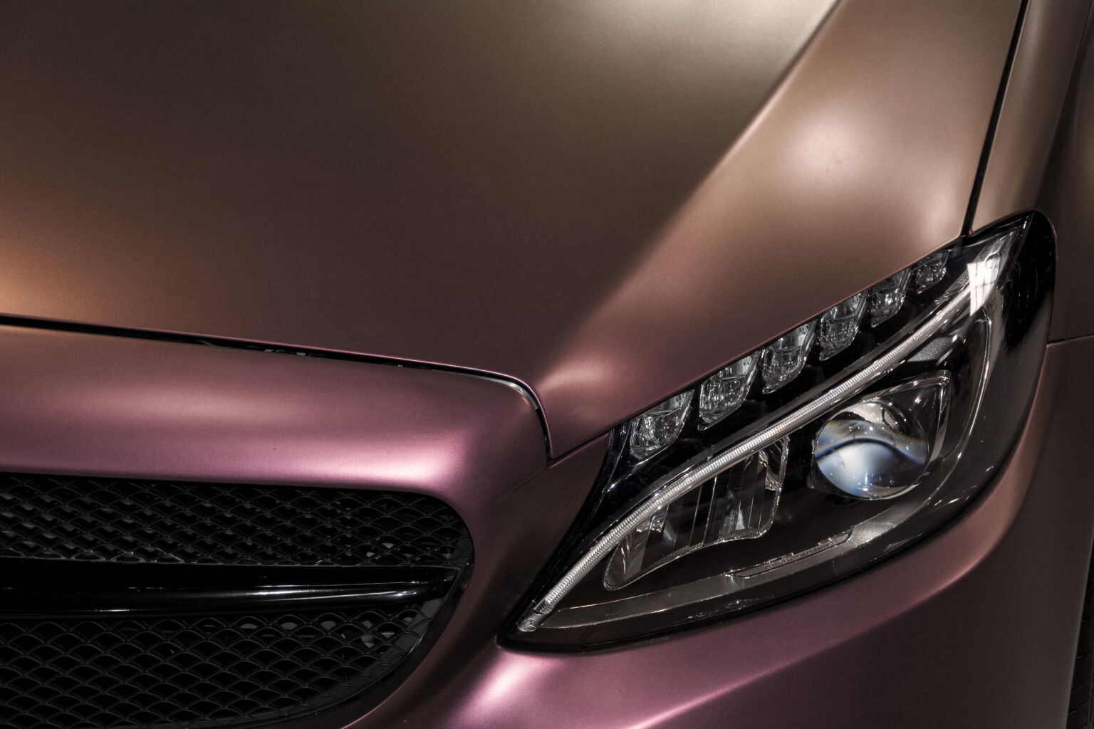Luxury Pink Car Close-Up | Copyright-free photo (by M. Vorel) | LibreShot
