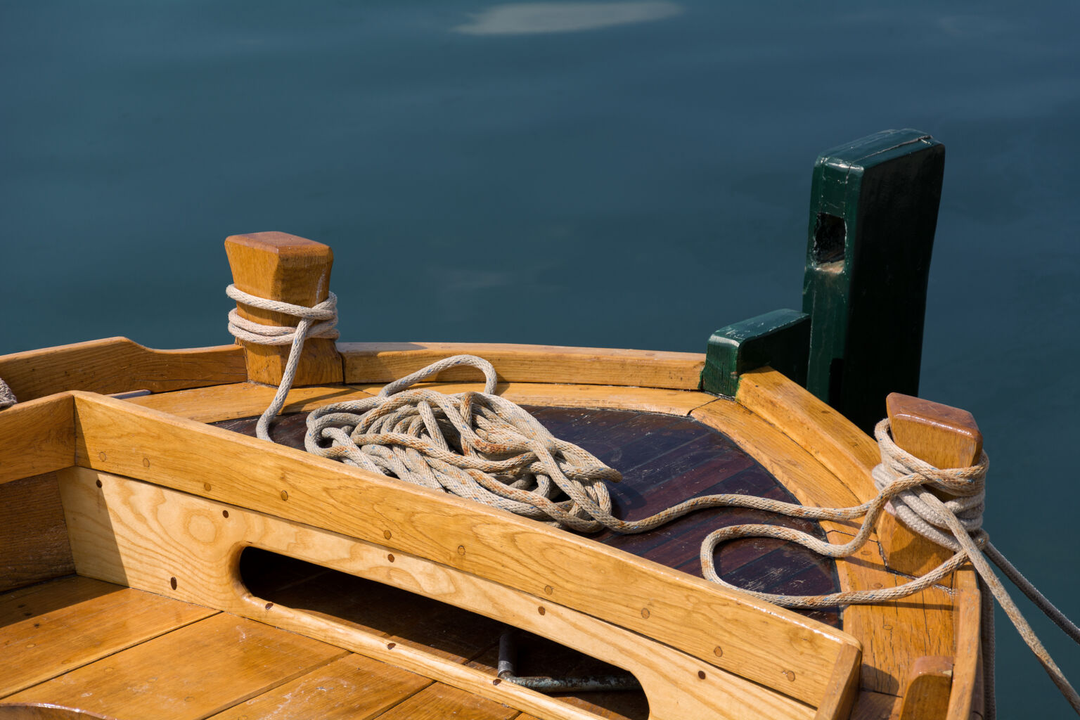Wooden Boat Detail | Copyright-free photo (by M. Vorel) | LibreShot