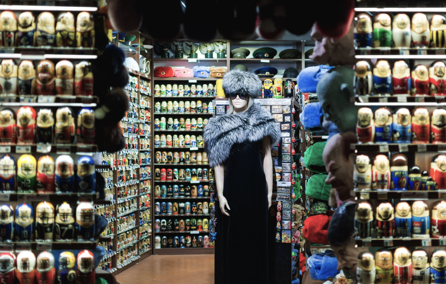 Russian Souvenir Shop | Copyright-free photo (by M. Vorel) | LibreShot