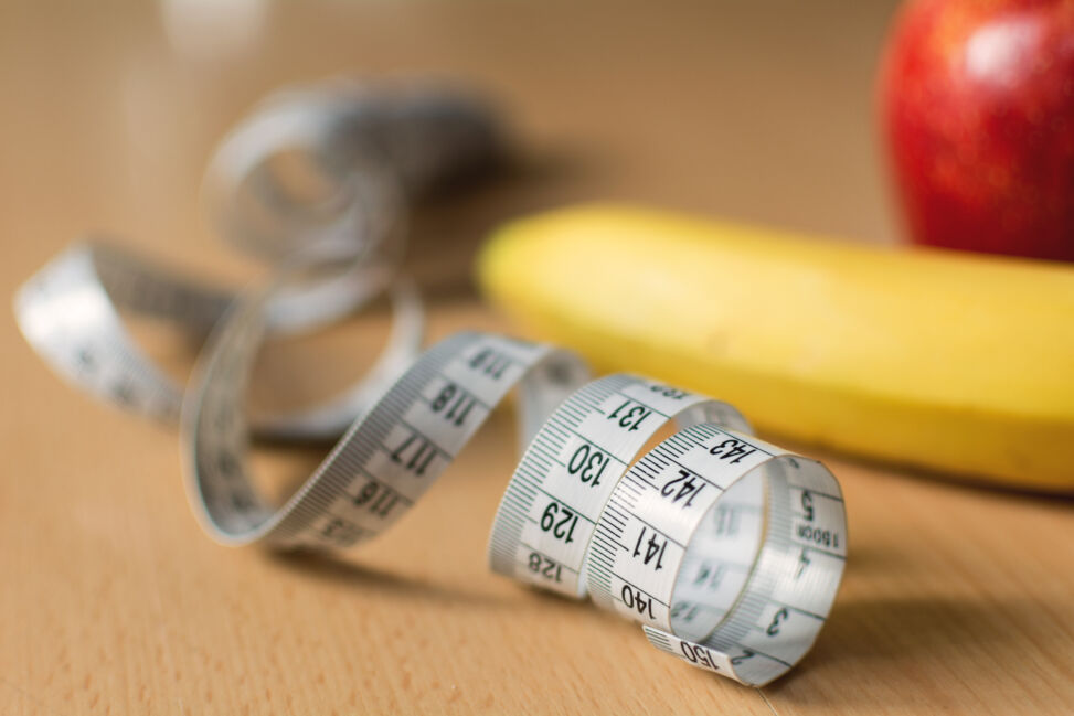 Measuring tape and fruits | Copyright-free photo (by M. Vorel) | LibreShot