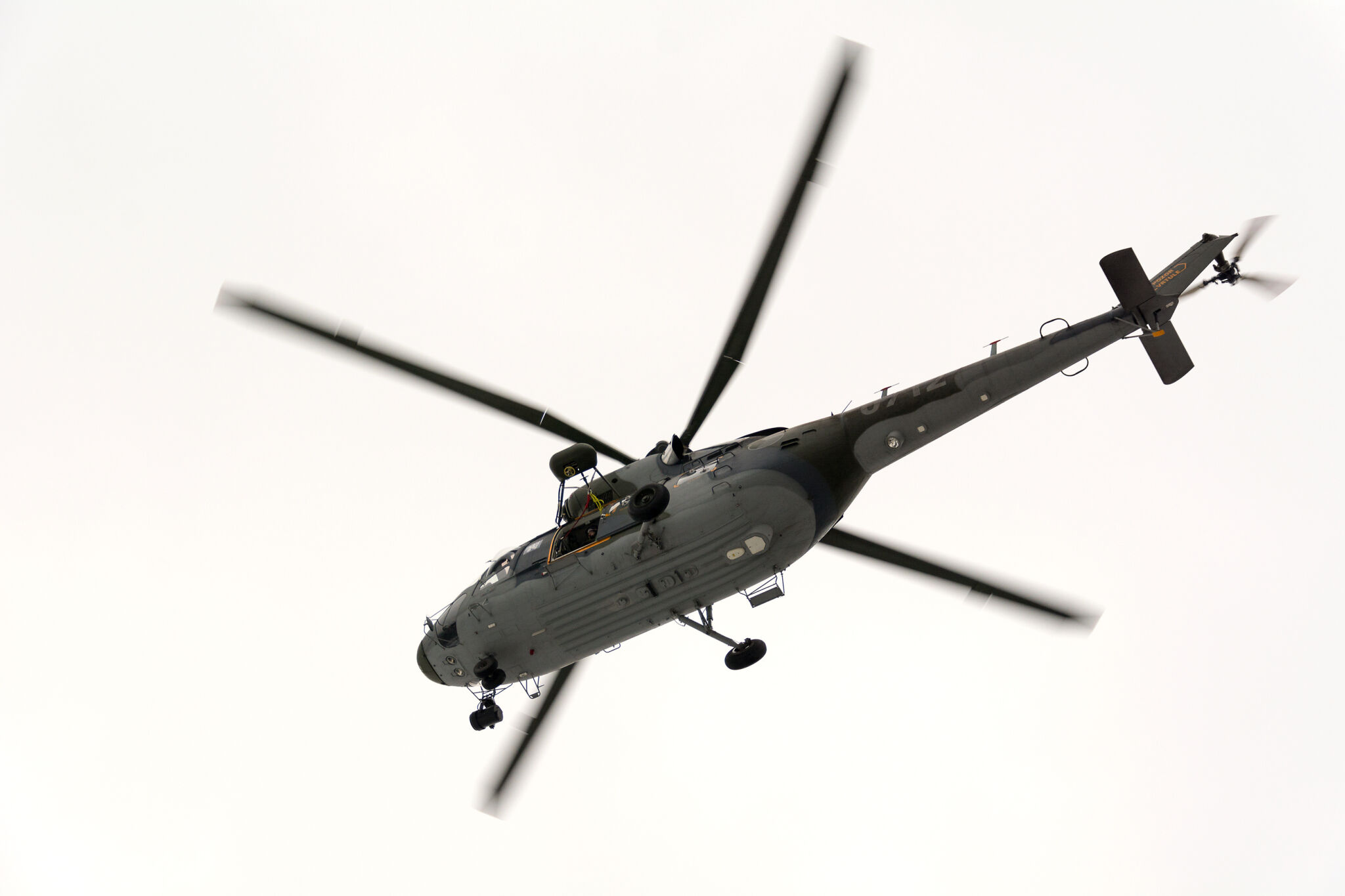 Flying Army Helicopter | Copyright-free photo (by M. Vorel) | LibreShot