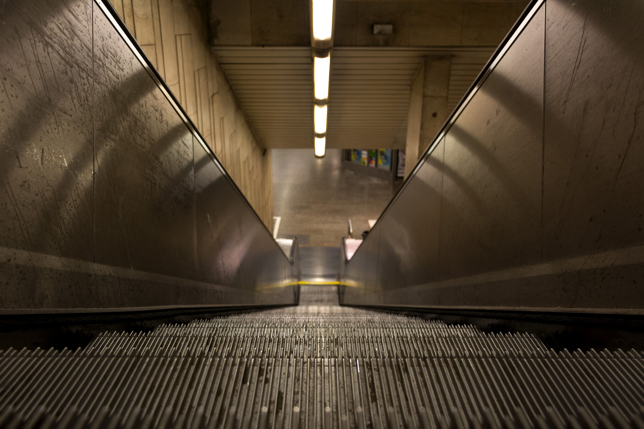 Escalator Perspective | Copyright-free photo (by M. Vorel) | LibreShot