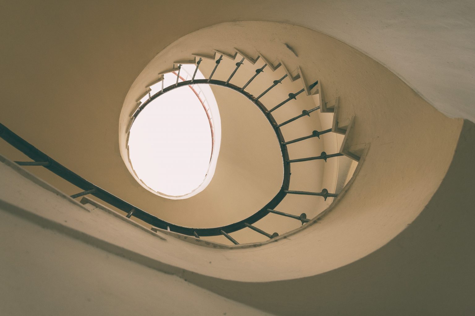 Rounded (Curved) Staircase | Copyright-free photo (by M. Vorel) | LibreShot