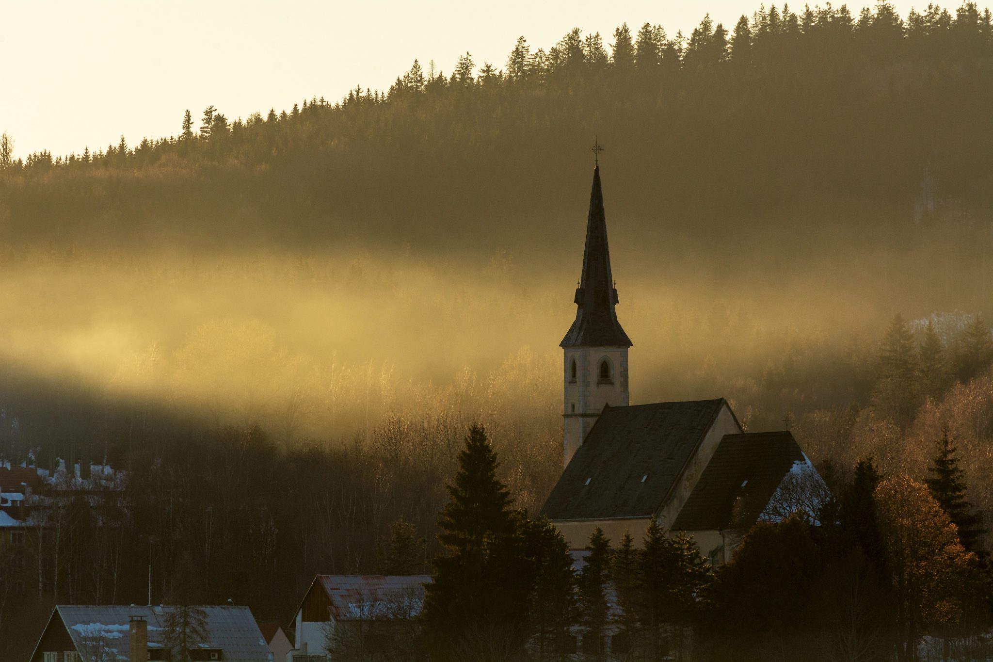 Church in the Evening Mist | Copyright-free photo (by M. Vorel) | LibreShot