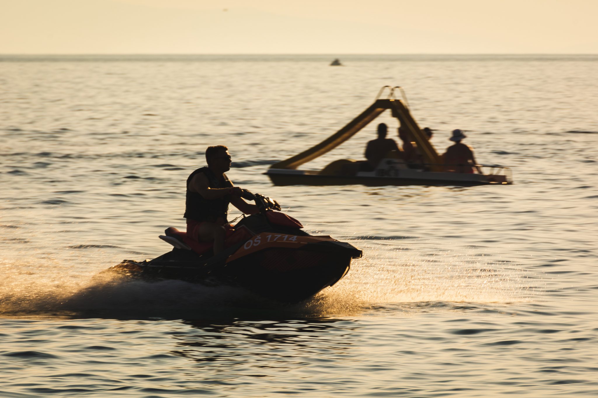 Water Sports Silhouette | Copyright-free photo (by M. Vorel) | LibreShot